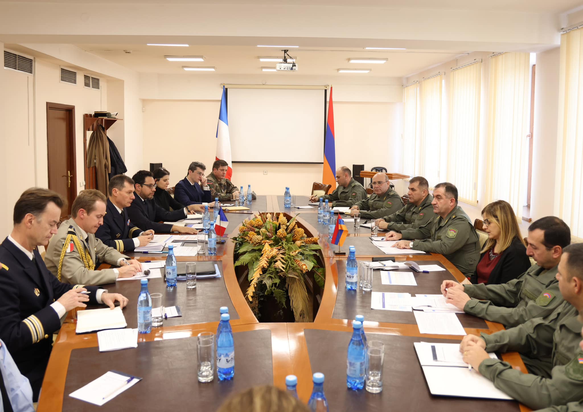 Armenia & France Sign Defense Cooperation Plan For 2025, Agree To ...
